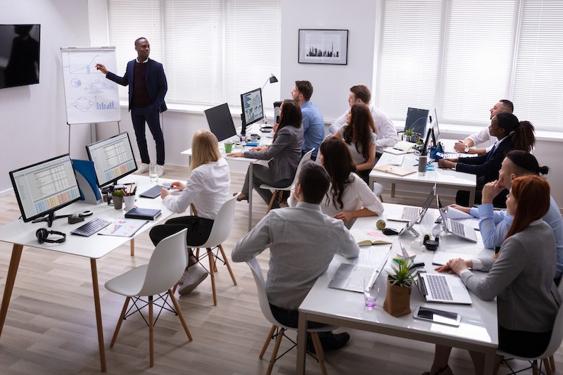 How to Know When to Hire a Training Vendor - Mimeo.com